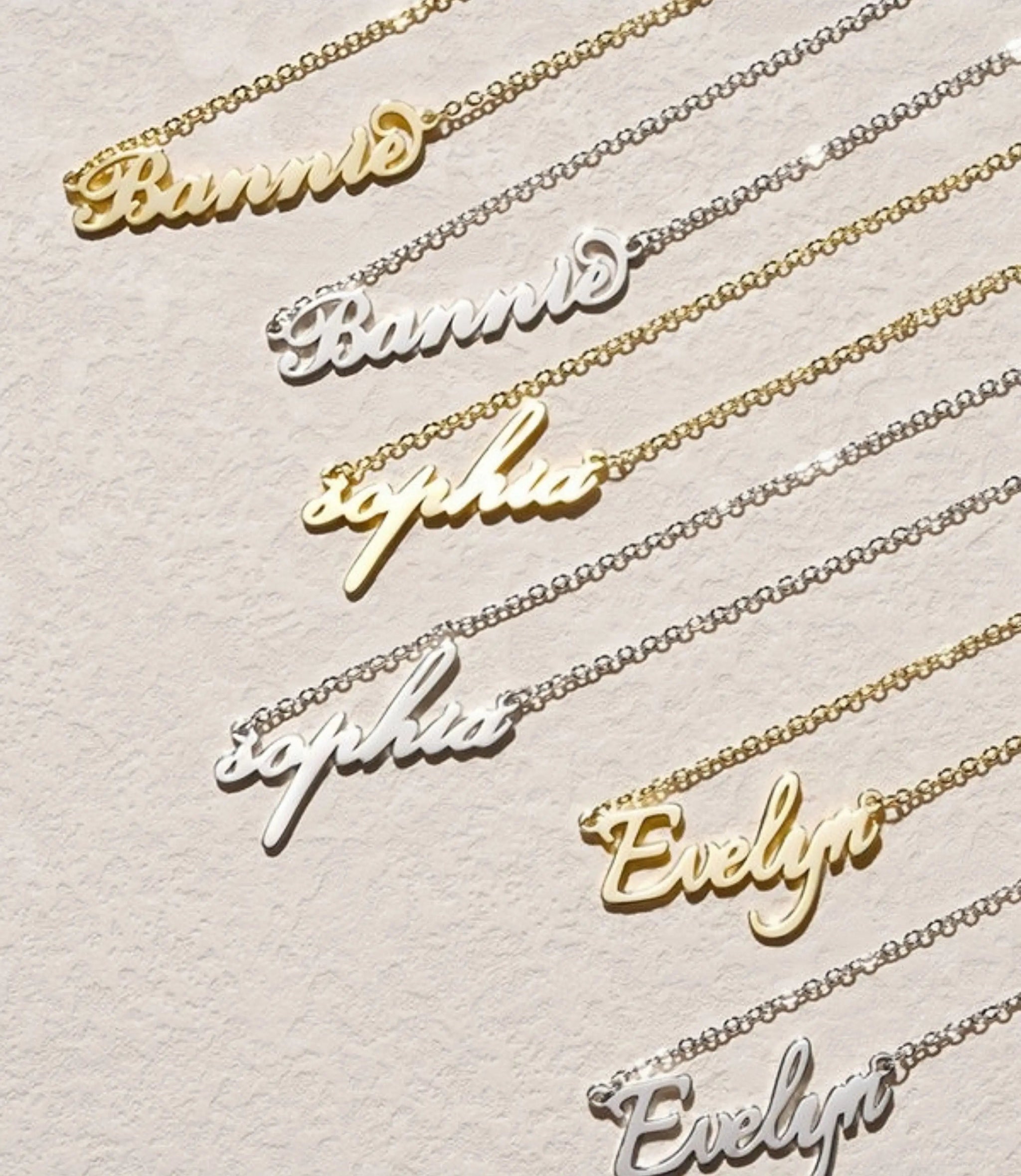 Custom Personalized Charm Bracelets:Unique Jewelry with Initials, Name